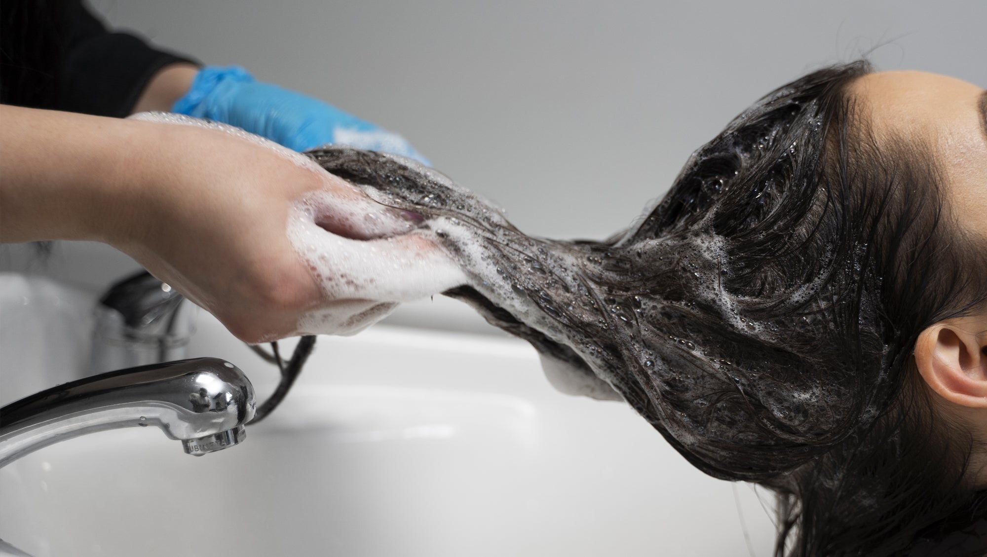 What Is a Shampoo Reset and Why Is It Vital for Healthy Hair – Dr Yates MD